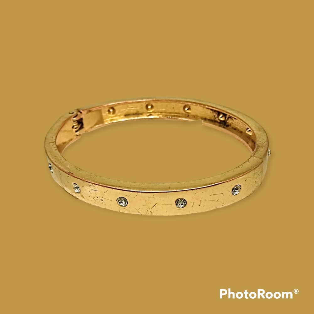 Kate Spade Set In Stone Gold Hinged Bangle - Gem